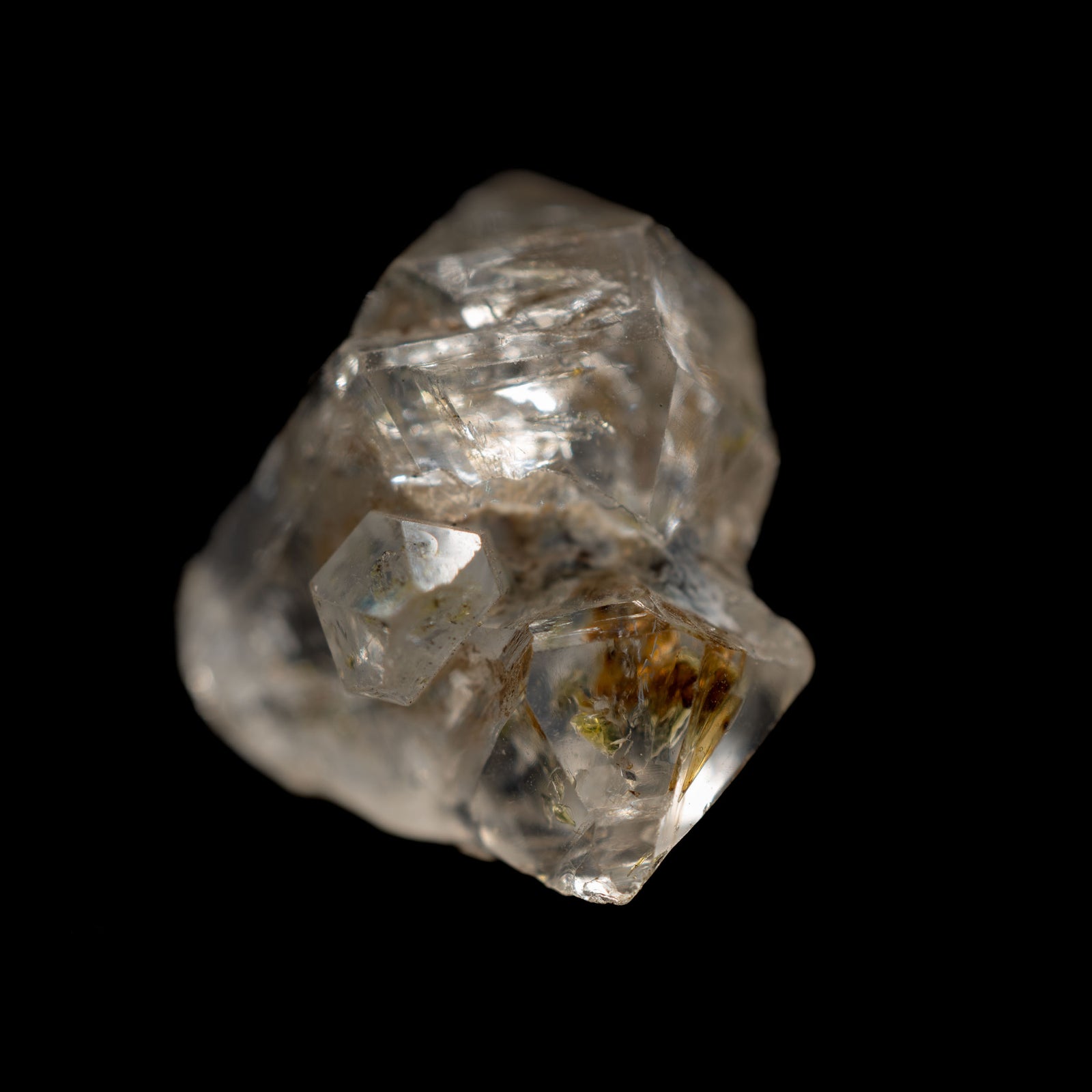 What is Petroleum Quartz - Golden Enhydro and What are its Benefits?